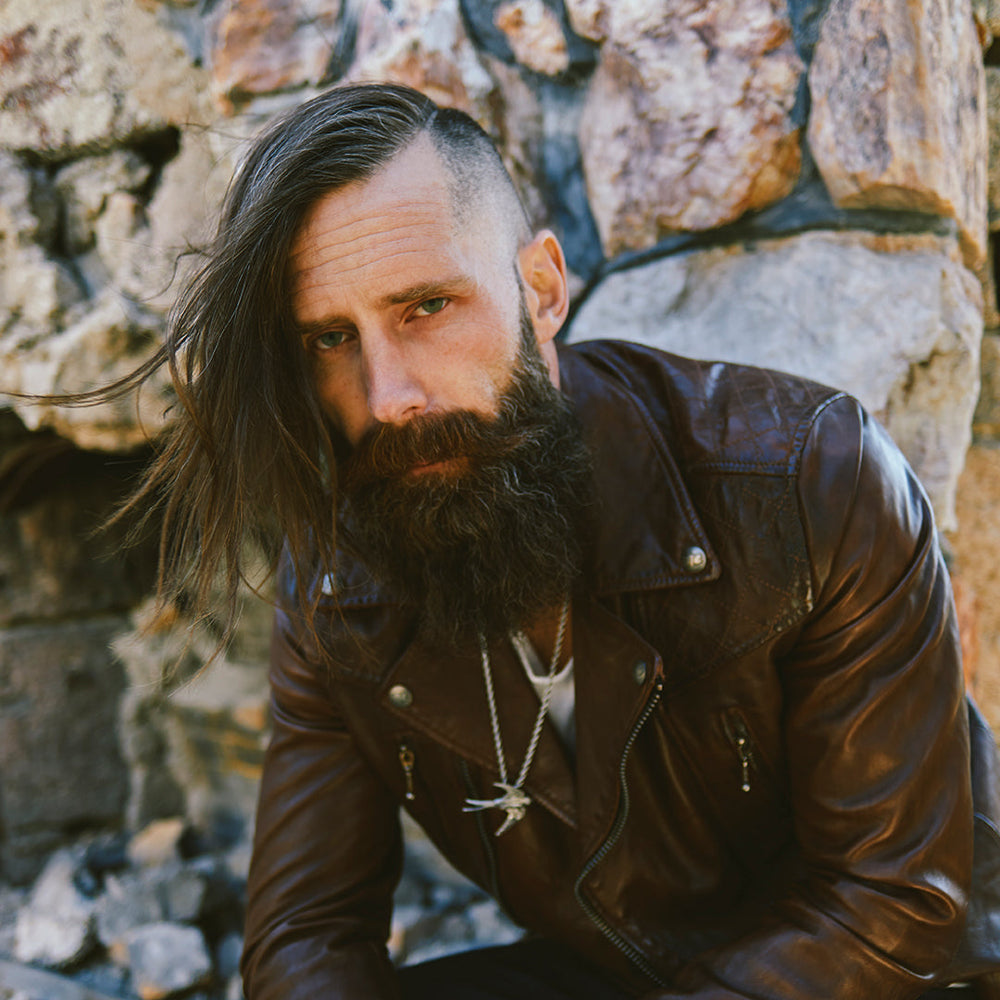 How to Grow and Maintain the Perfect 5 O’clock Shadow – Zeus